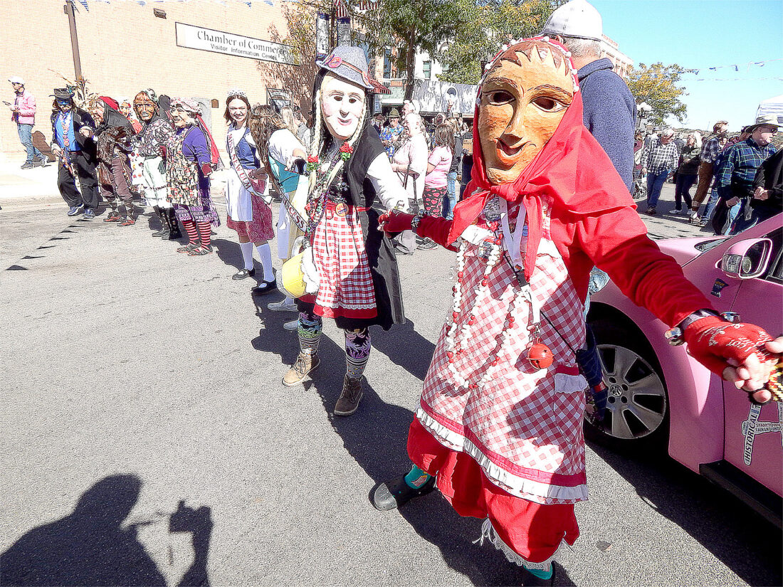 Fun fest — beautiful weather attracts big Oktoberfest crowd | News ...
